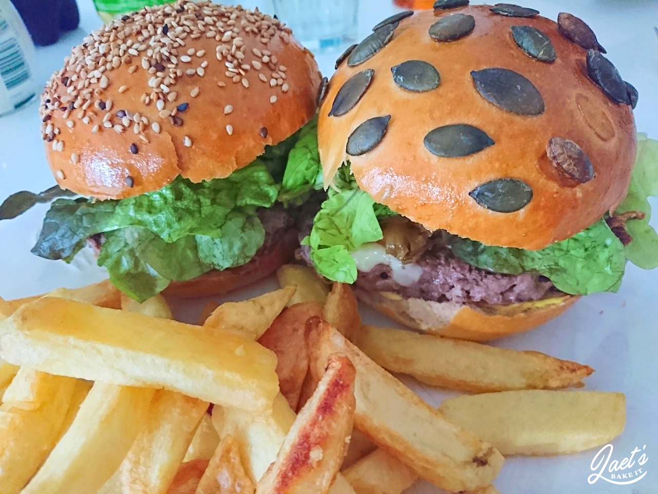 Pains à burgers - Laet's bake it